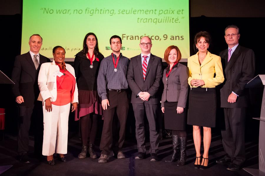 LES MÉDAILLÉS DE LA PAIX 2012 - CRNV